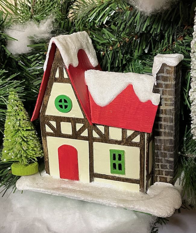Make an adorable Alpine Christmas House - Paper Glitter Glue